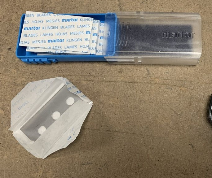 Martor 10x Replacement Blades – signtradesupplies